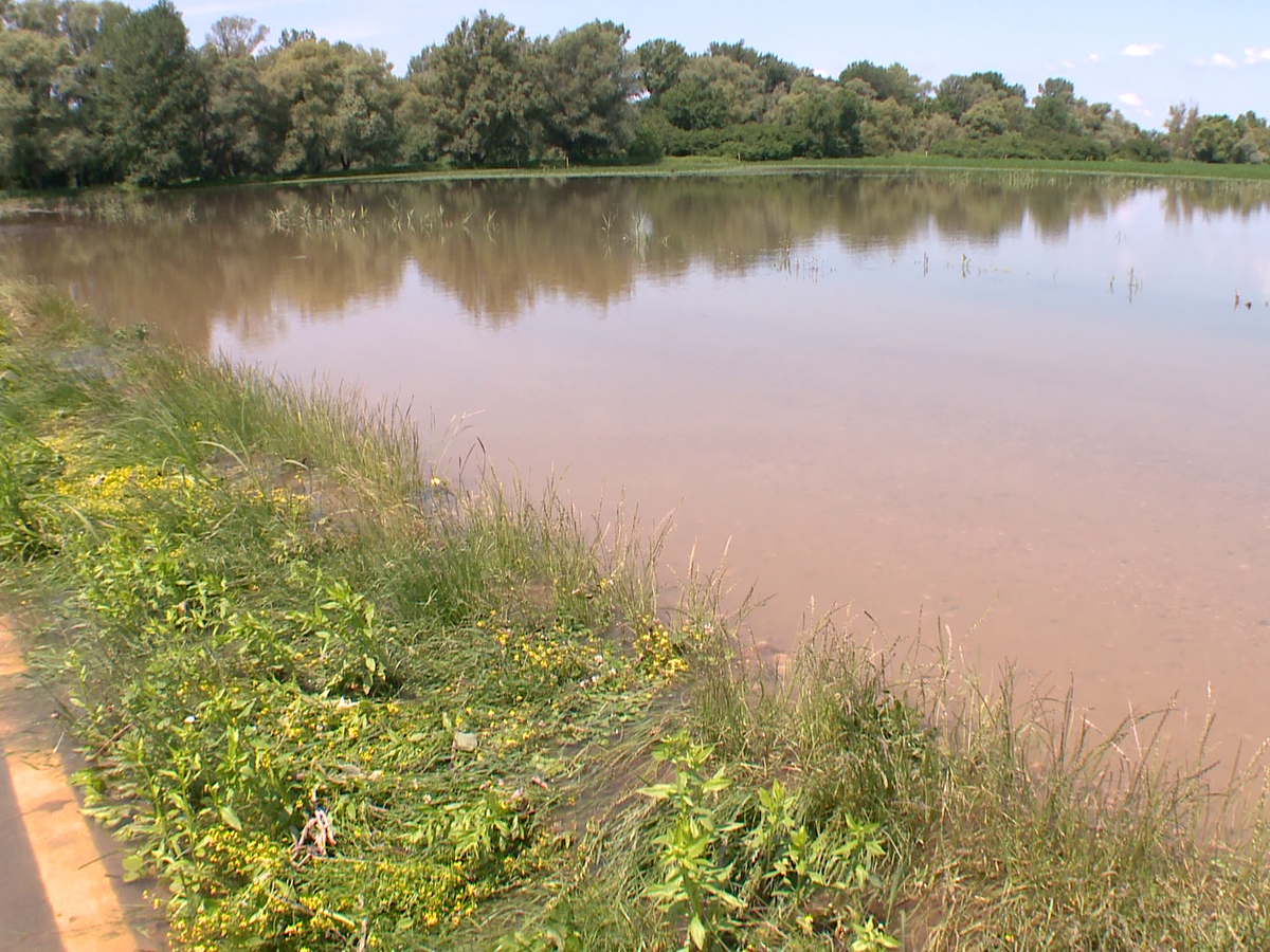 Fellélegezhetnek a Mura-menti települések, a folyó árhulláma most nem ...